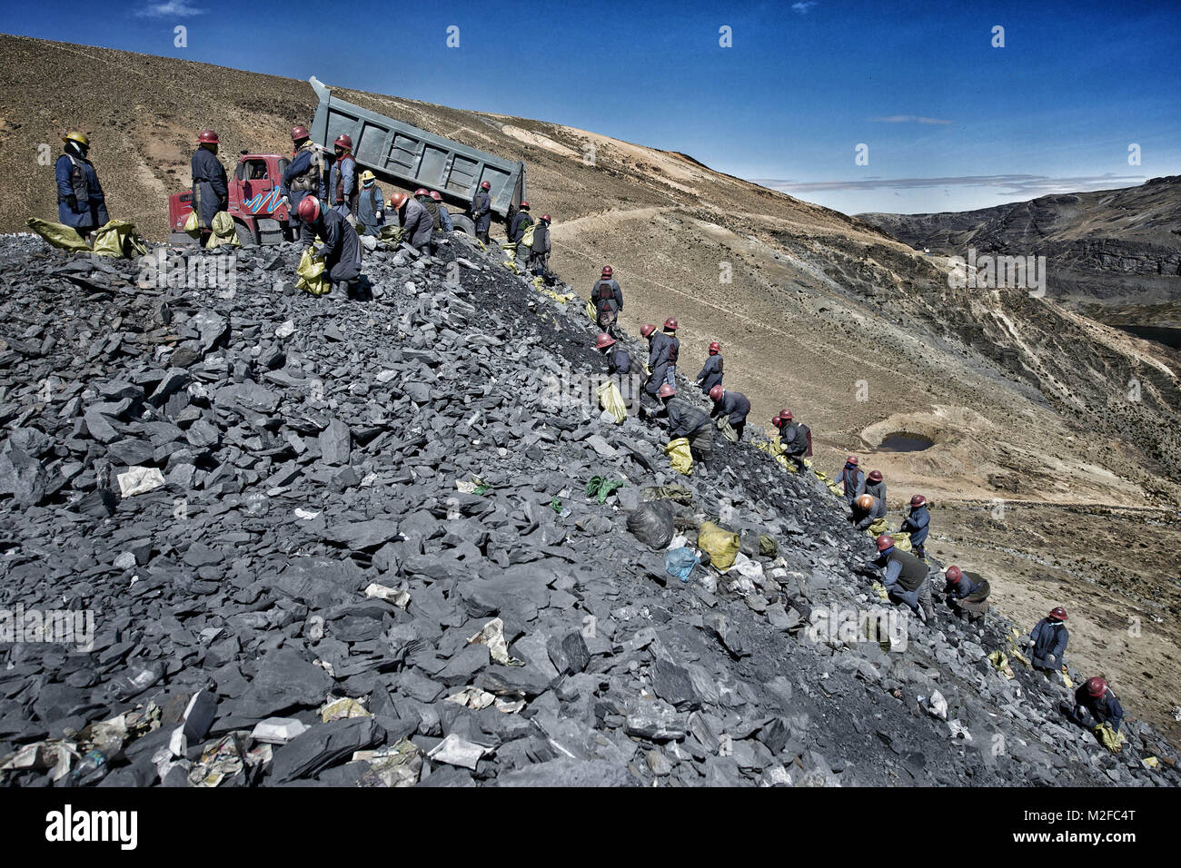 September 10, 2015 - La Rinconada, Puno, Peru - Pallaqueras Women ...