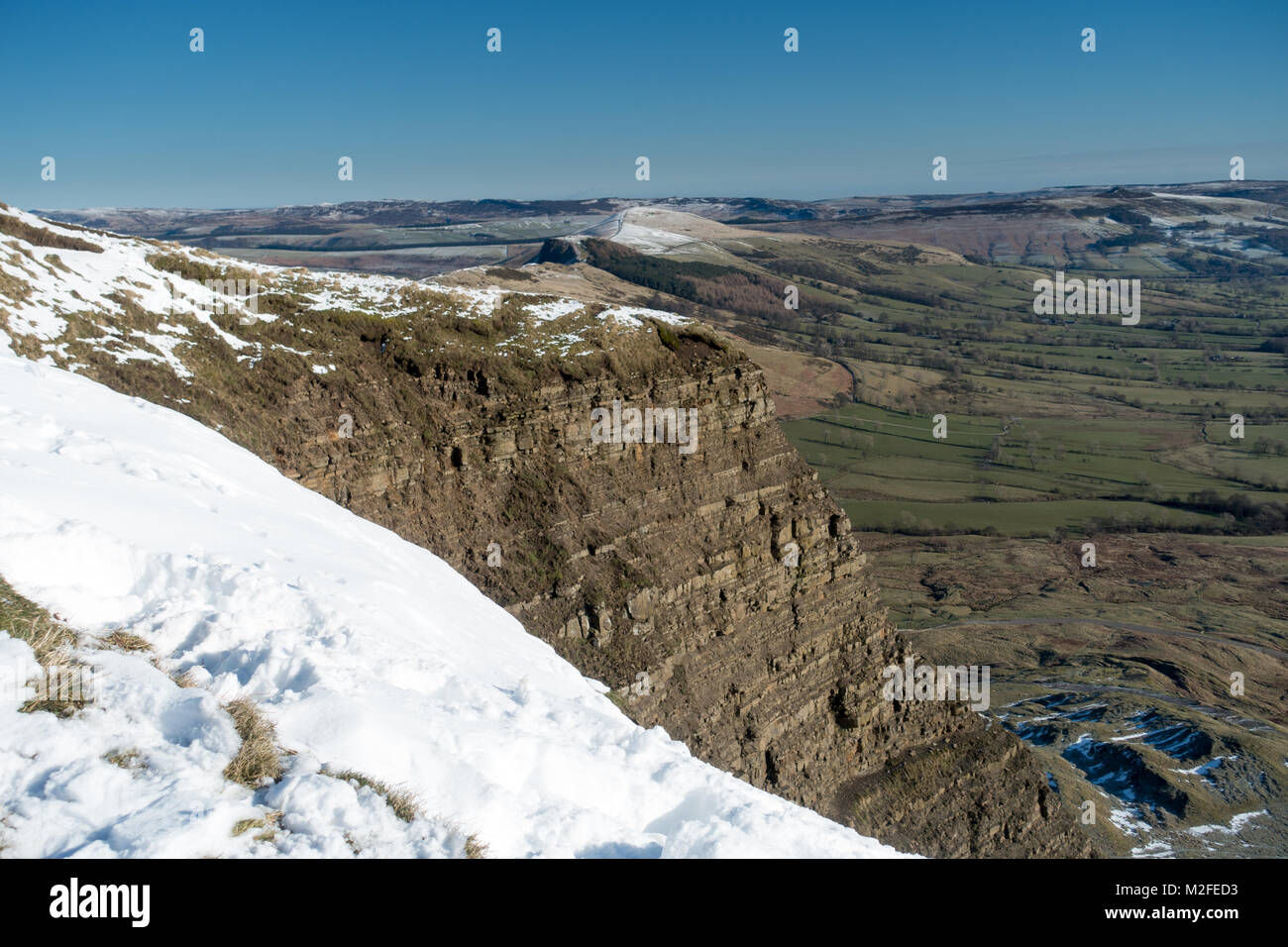 A winters day walking from Castleton in the Peak District National Park ...