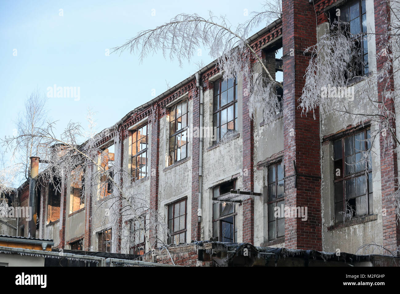 A burned down factory building stands in the district Bernsdorf ...