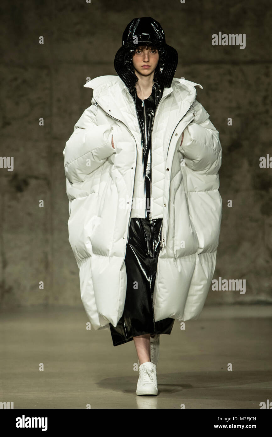 7th February 2018 - New York,USA - Chen Peng Fall Winter 2018 at New ...