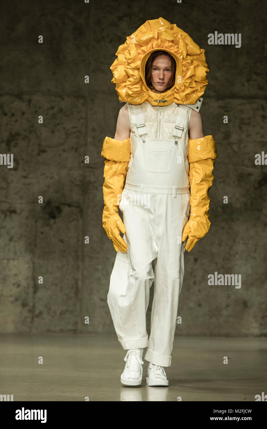 7th February 2018 - New York,USA - Chen Peng Fall Winter 2018 at New ...