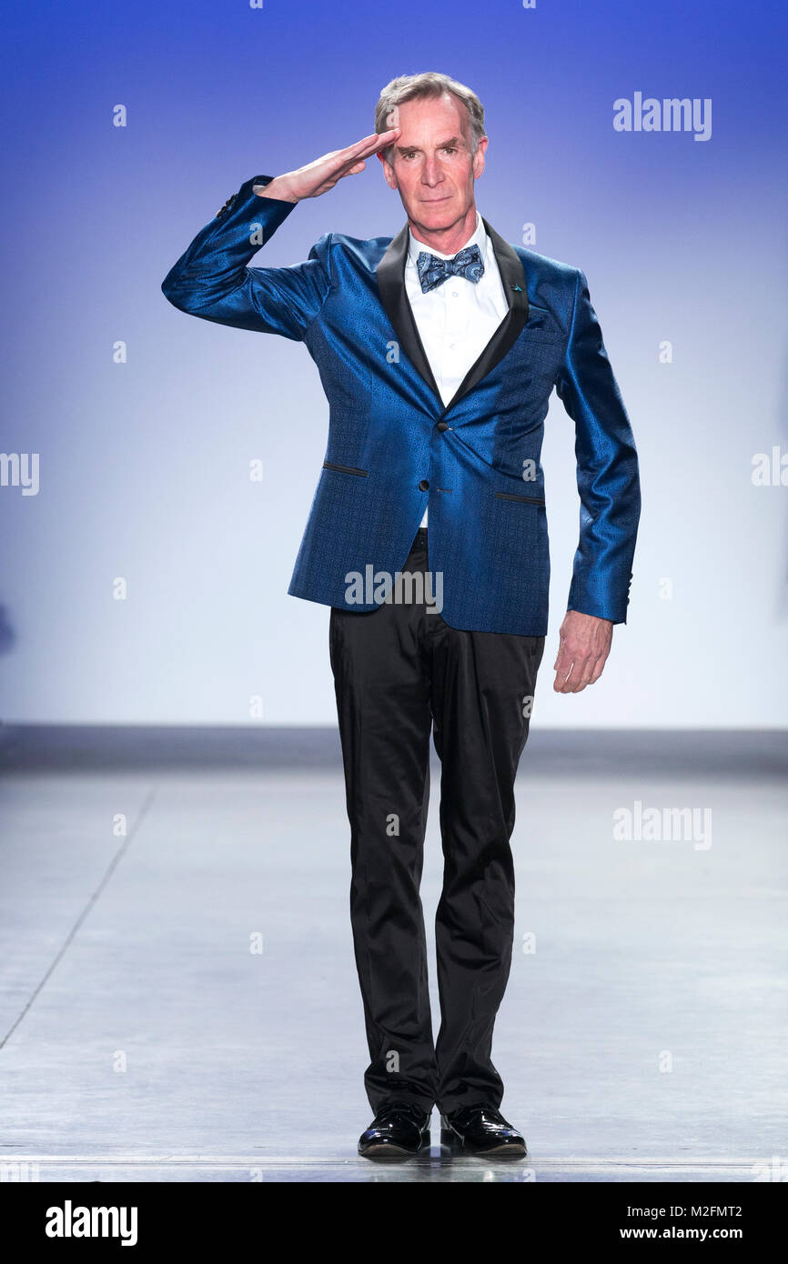 Bill nye walks hi-res stock photography and images - Alamy