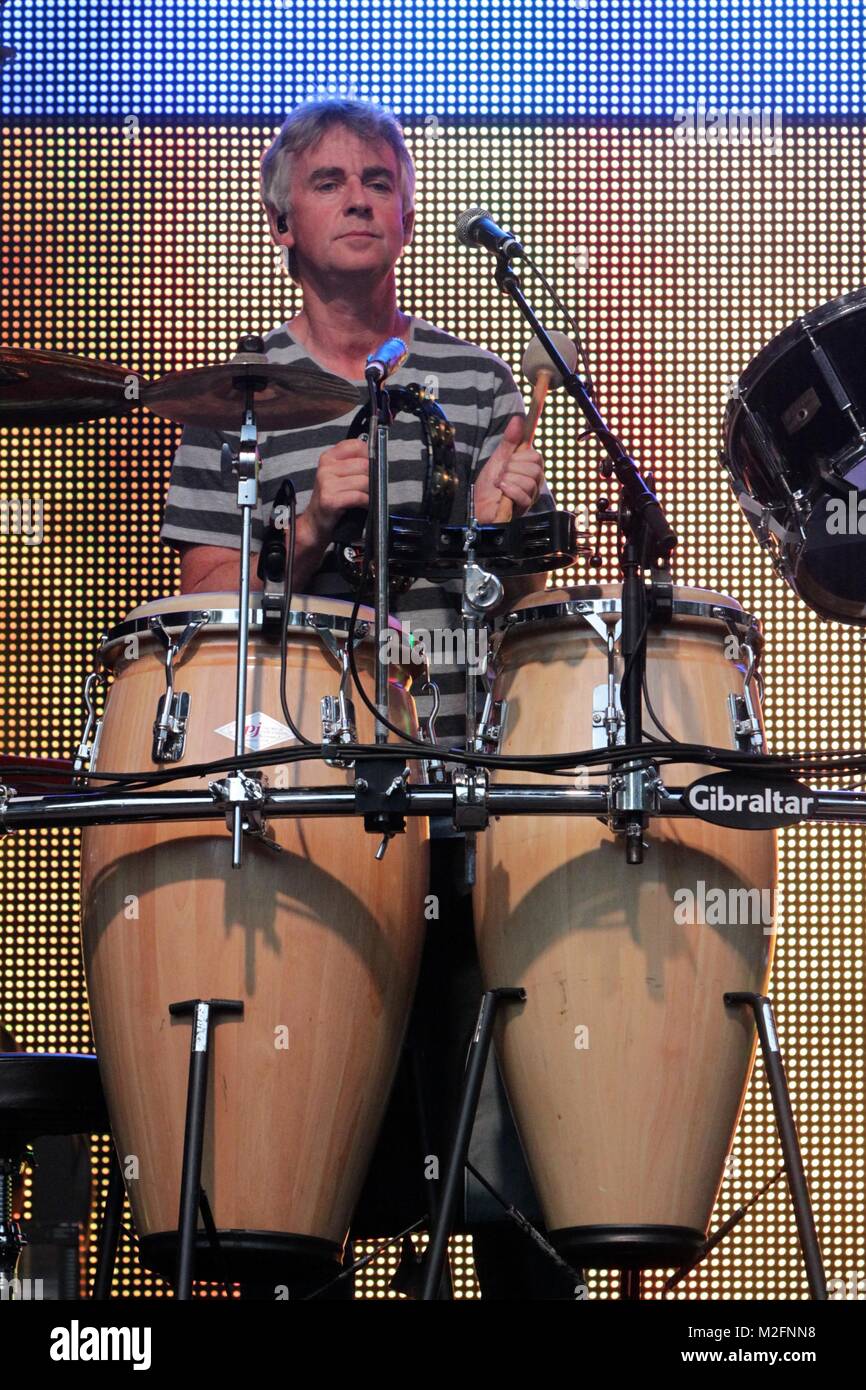 Runrig band hi-res stock photography and images - Alamy