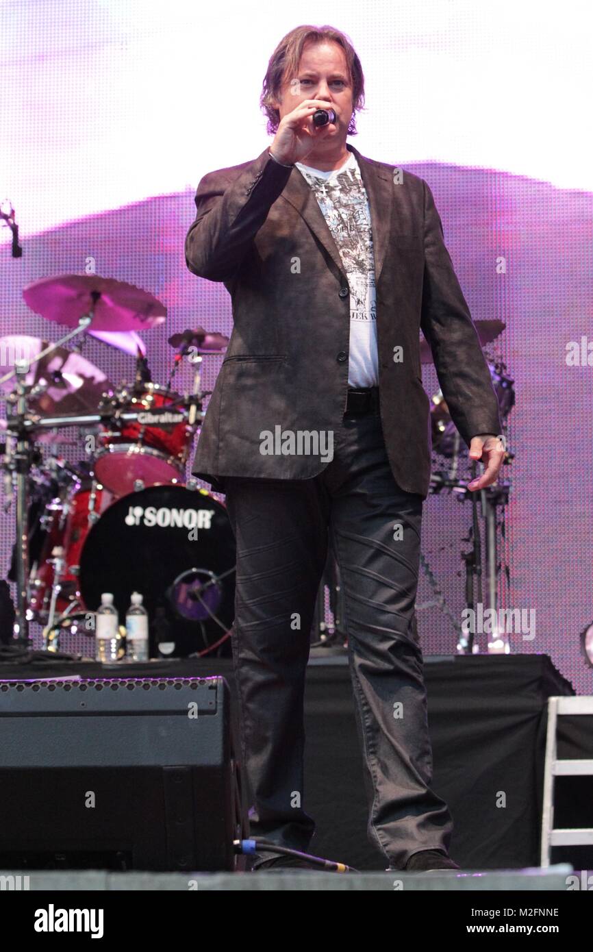 Runrig band hi-res stock photography and images - Alamy