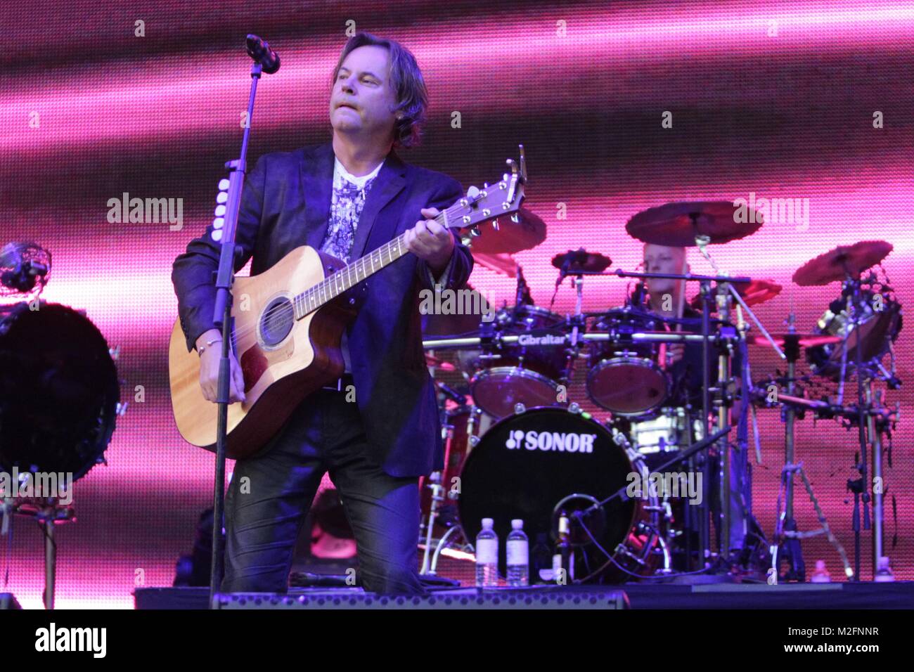 Runrig band hi-res stock photography and images - Alamy