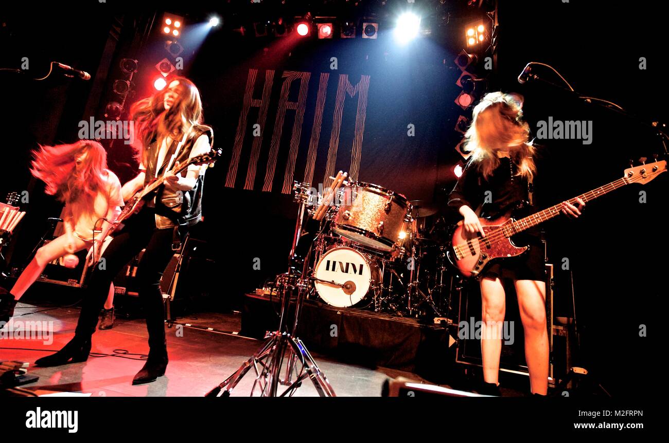 Este Danielle Alana Haim Band High Resolution Stock Photography and ...