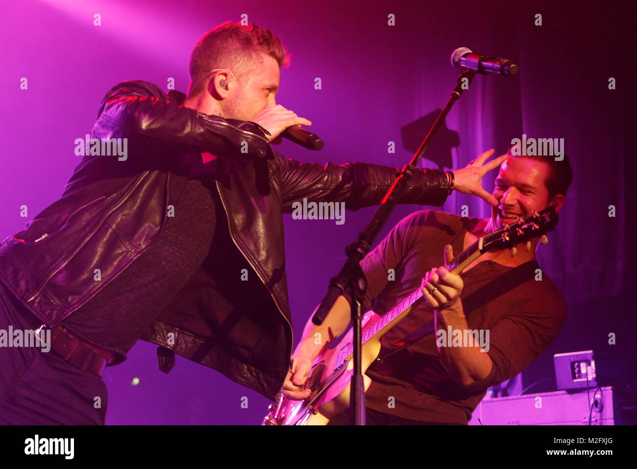 Onerepublic fans hi-res stock photography and images - Alamy