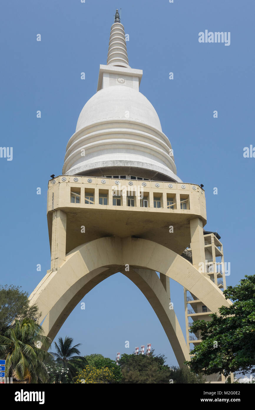 Sri Lanka, Colombo, Sambodhi Chaithya Port Stupa Stock Photo - Alamy