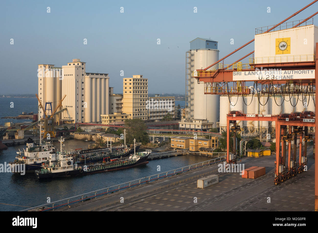 Colombo harbour ceylon sri lanka hi-res stock photography and images ...