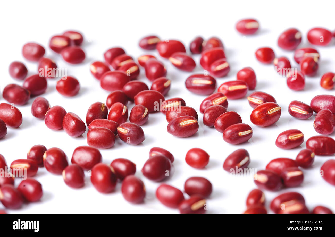 Red beans isolated on white background Stock Photo - Alamy
