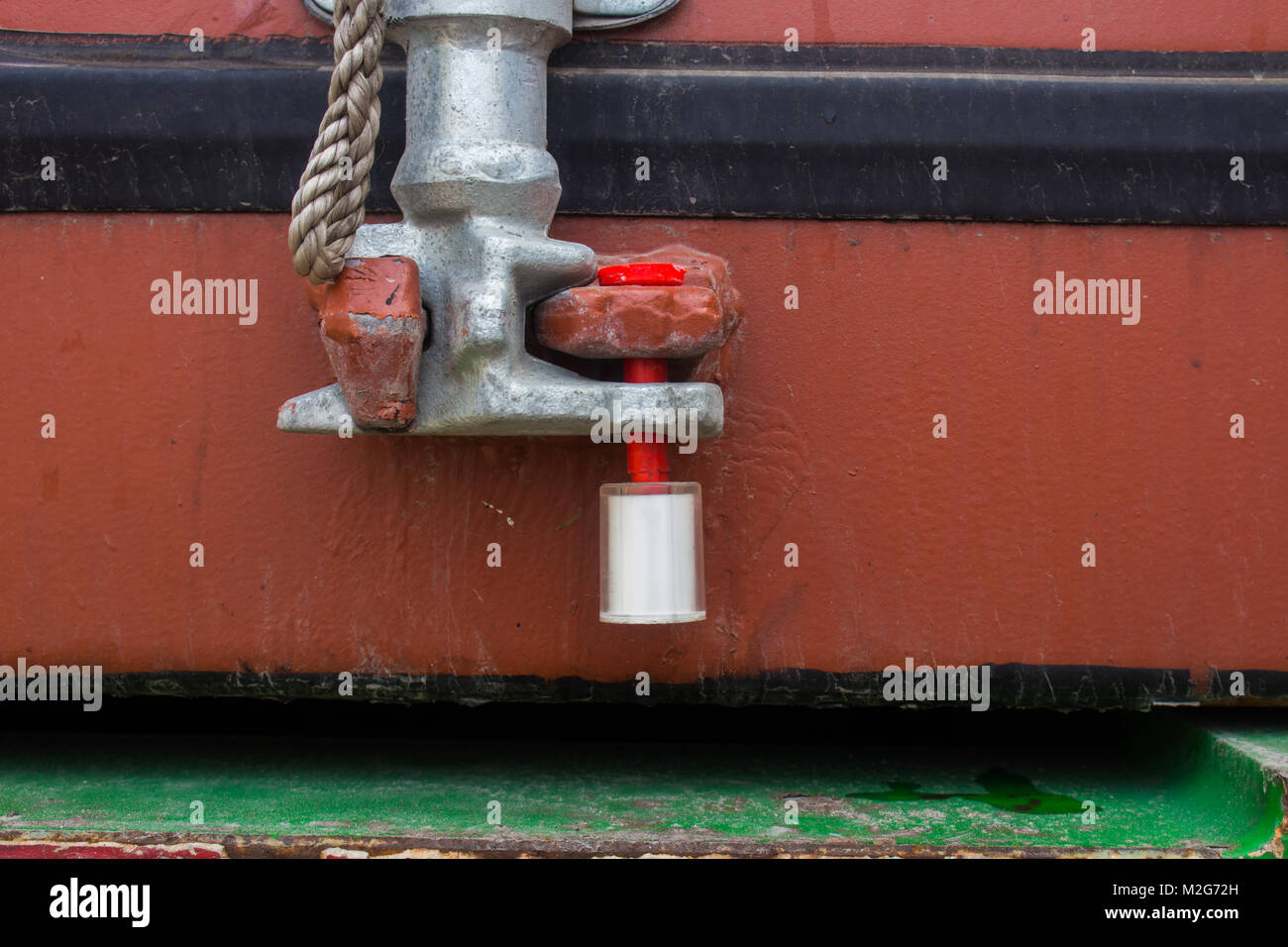 Container door lock handle hi-res stock photography and images - Alamy