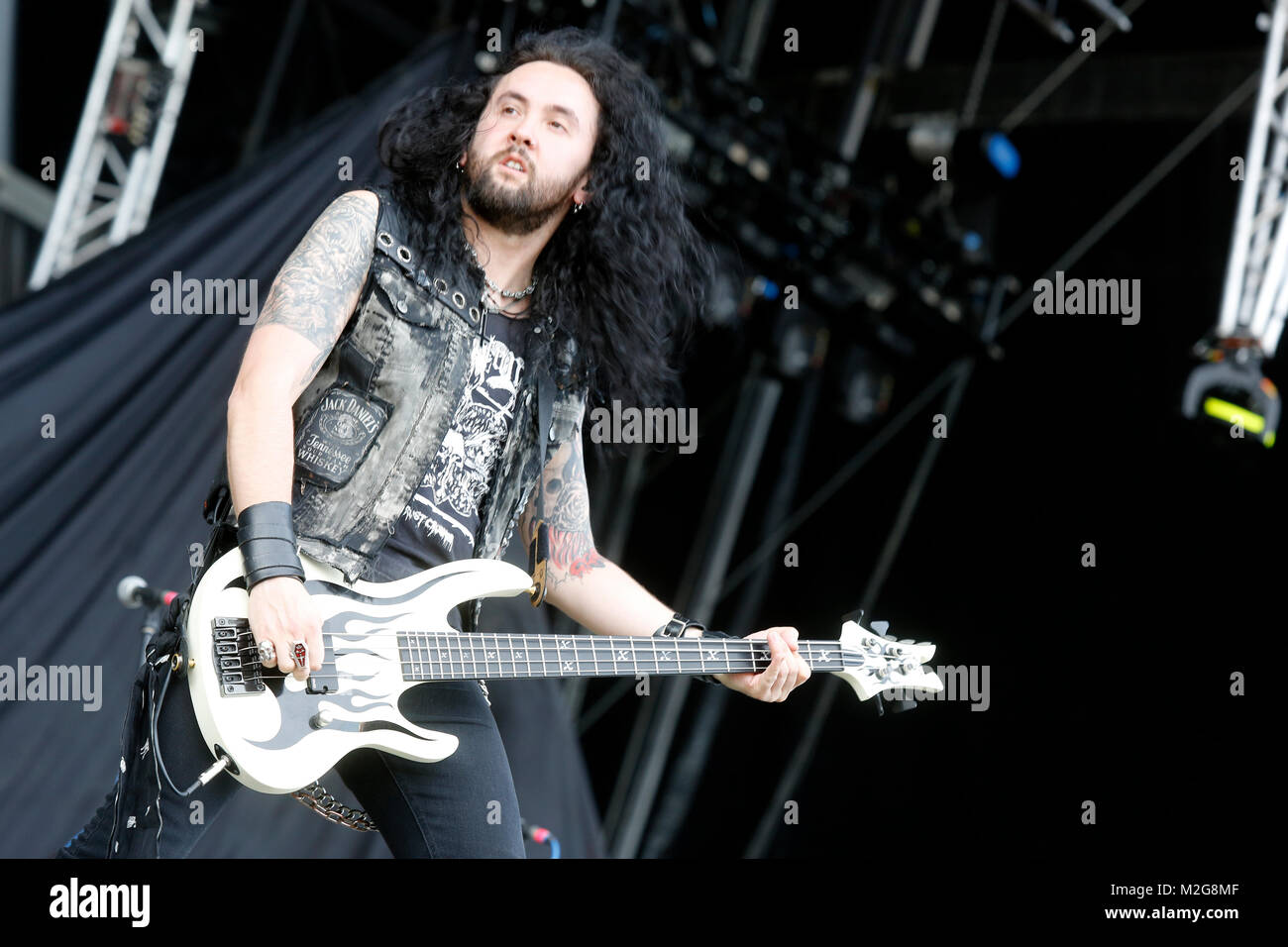 Dragonforce band hi-res stock photography and images - Alamy