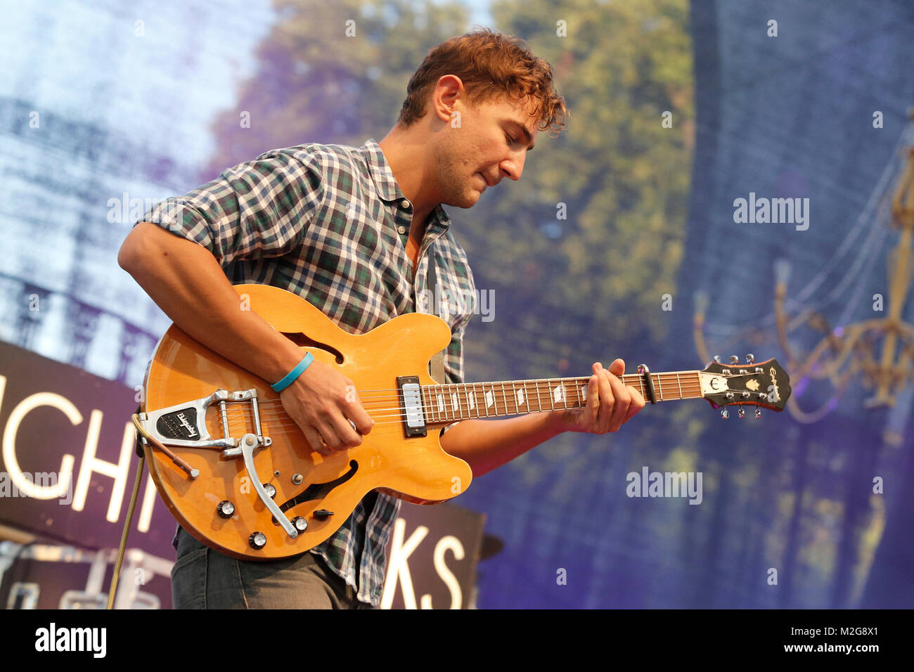Mighty oaks band hi-res stock photography and images - Alamy