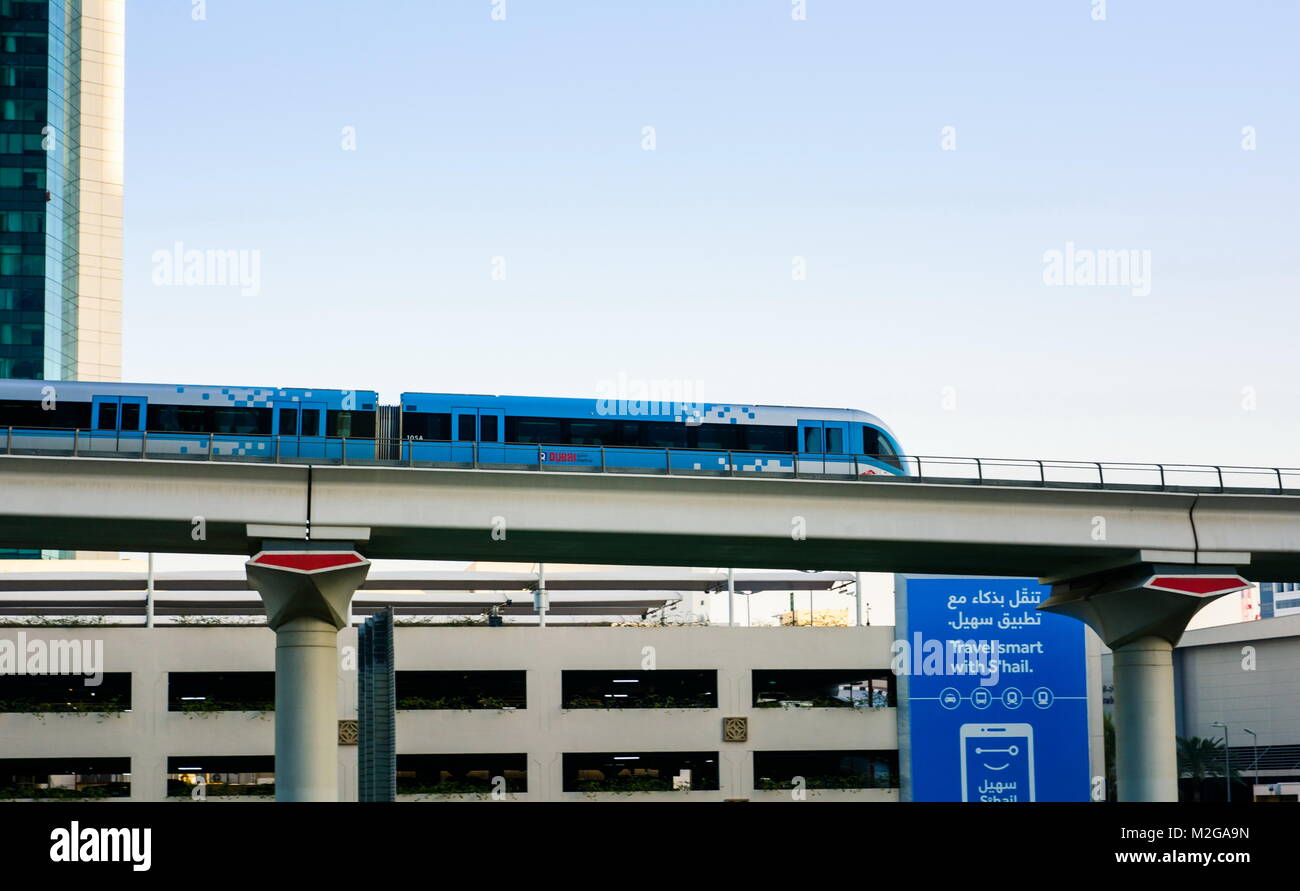 Dubai metro train on platform High Resolution Stock Photography and ...