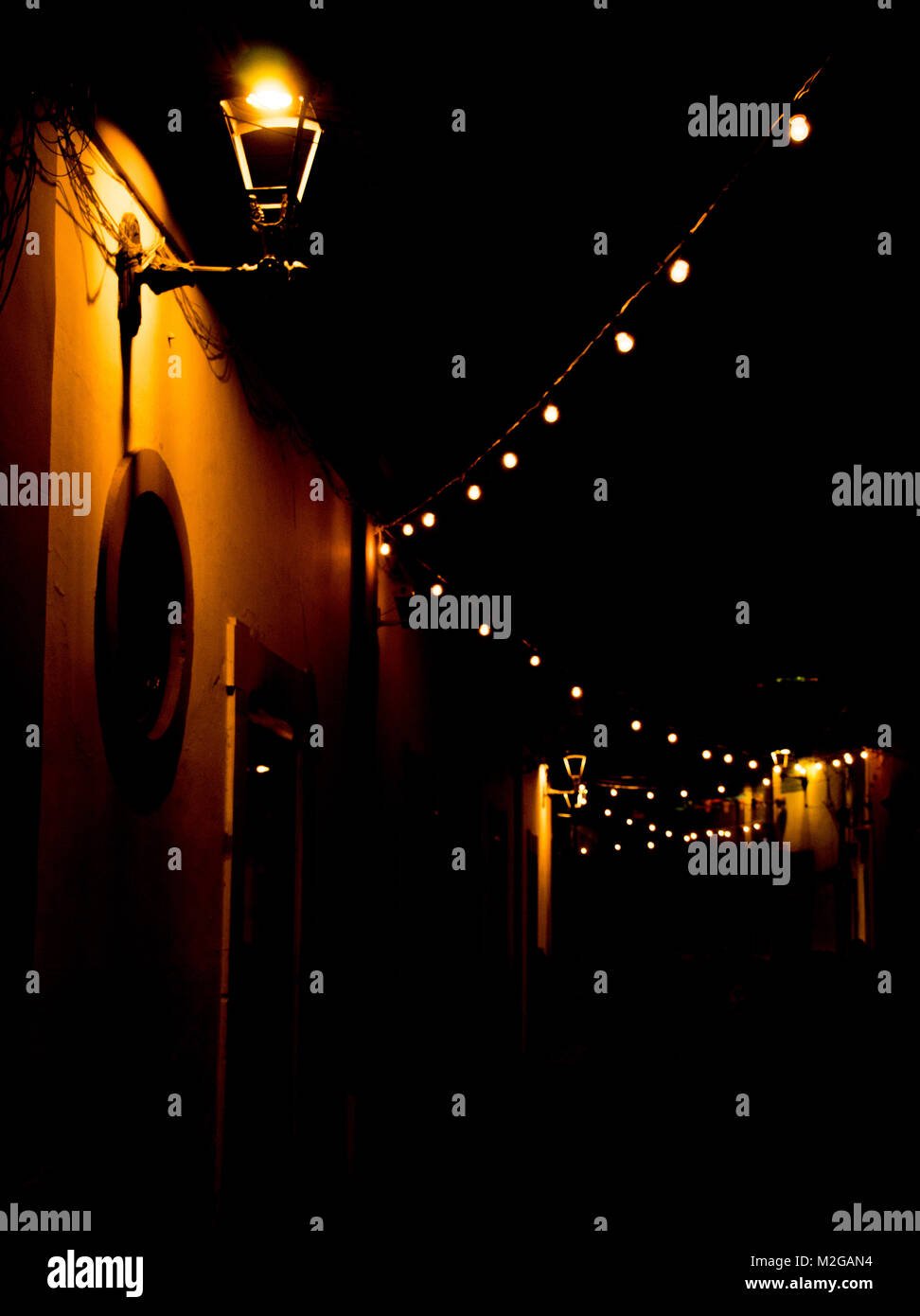 Warm street lights hi-res stock photography and images - Alamy