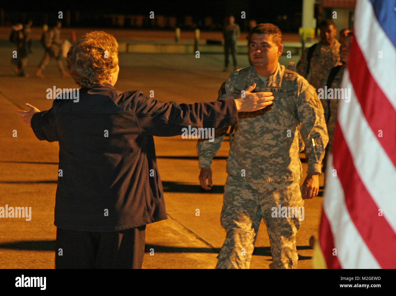 USO's Angela Hines welcomes home Georgia's 48th Brigade by Georgia ...