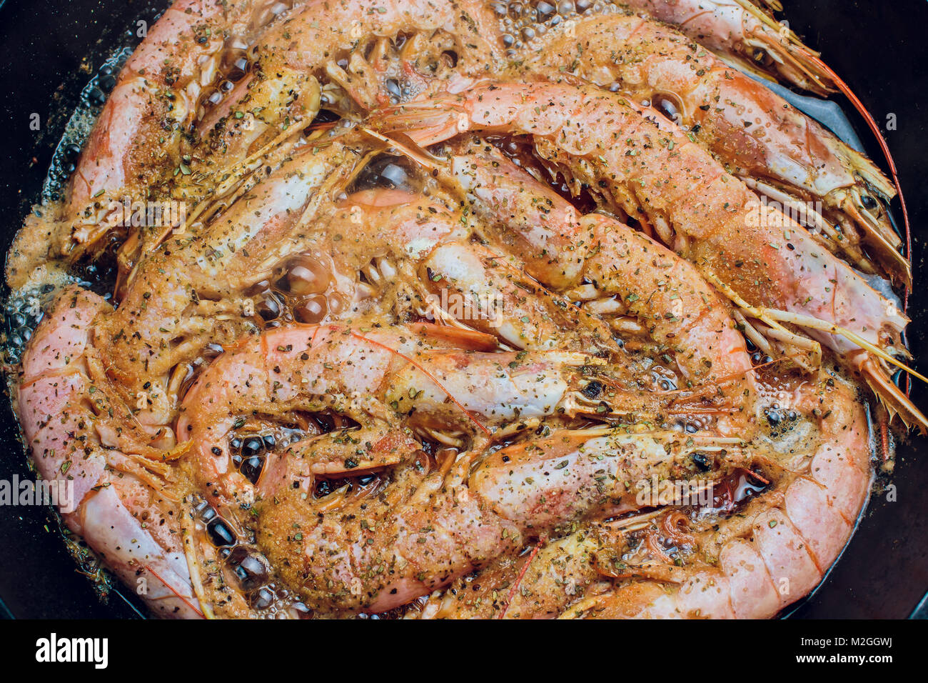 Argentine Raw shrimp seafood food red ice Stock Photo - Alamy