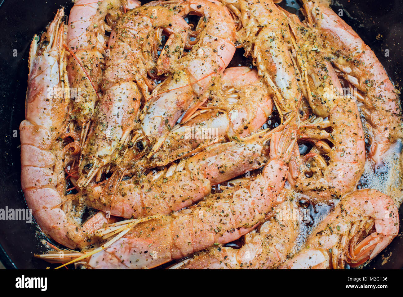 Argentine Raw shrimp seafood food red ice Stock Photo - Alamy