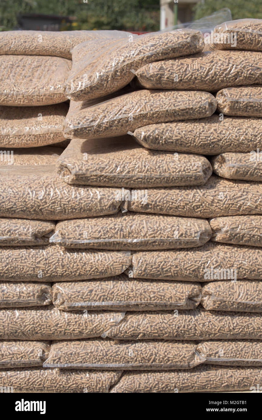 Plastic pallets recycling hi-res stock photography and images - Alamy