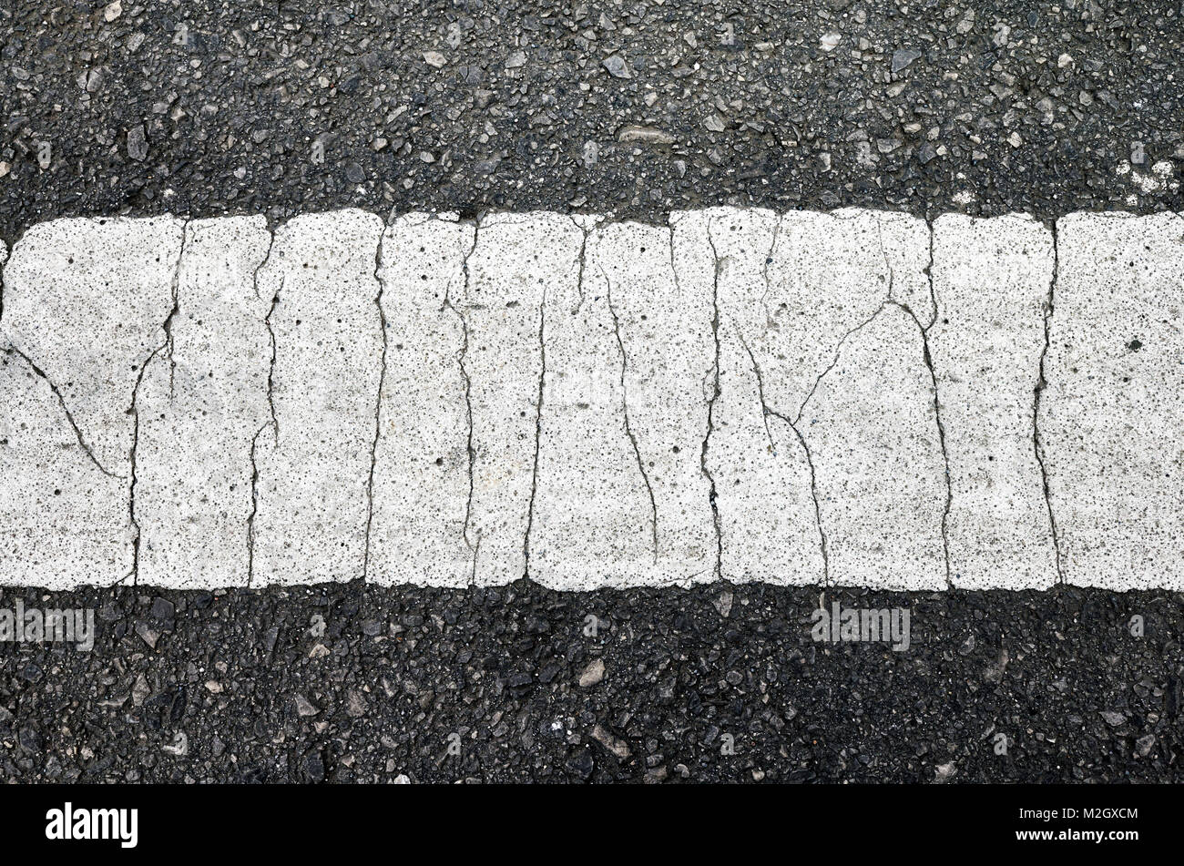 Lane marking hi-res stock photography and images - Alamy