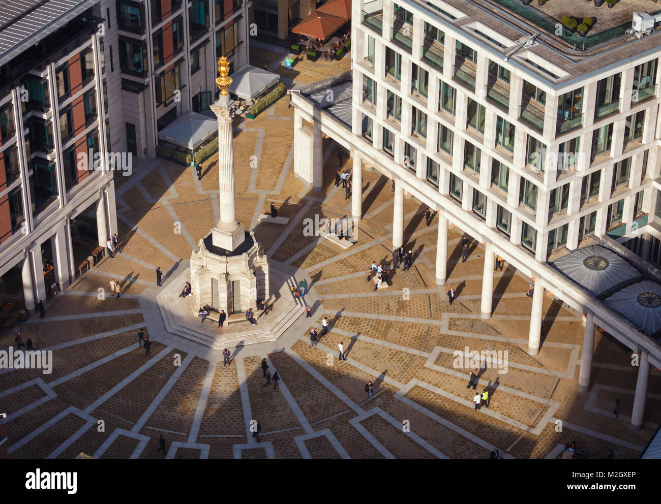 London stock exchange paternoster square hi-res stock photography and ...