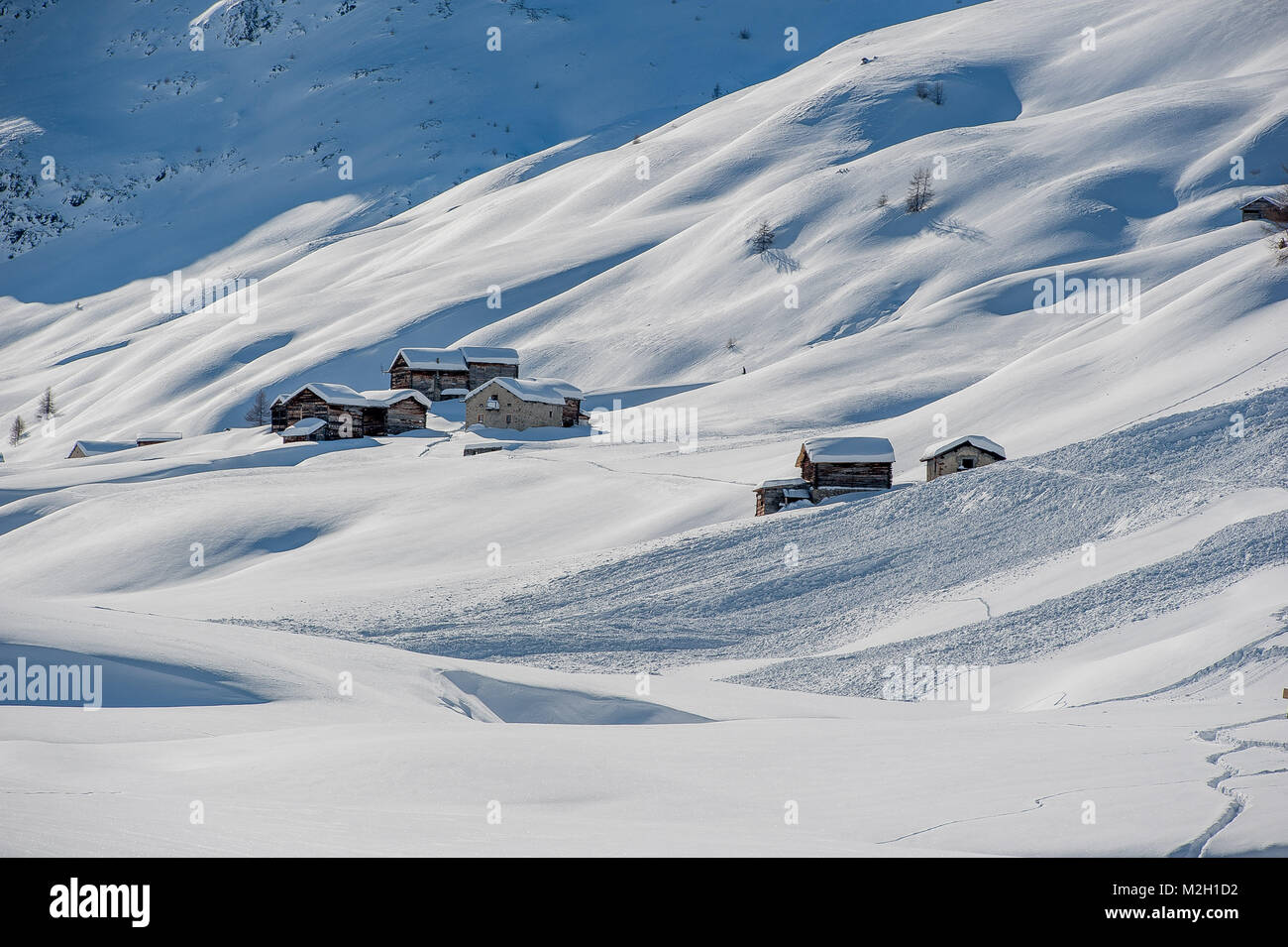 Avalanche village hi-res stock photography and images - Alamy