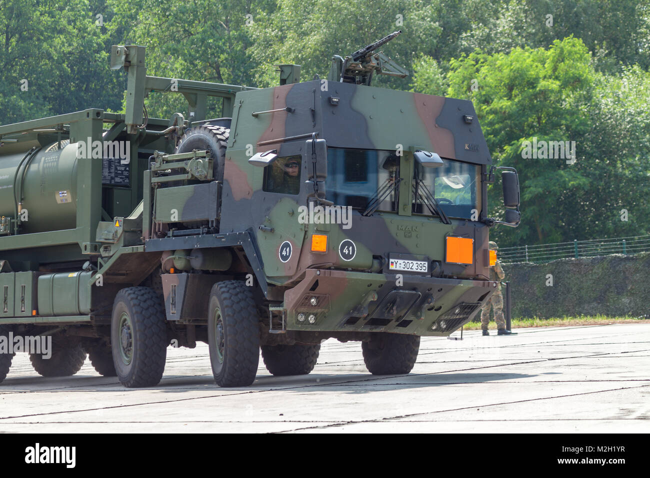 Body swap hi-res stock photography and images - Alamy