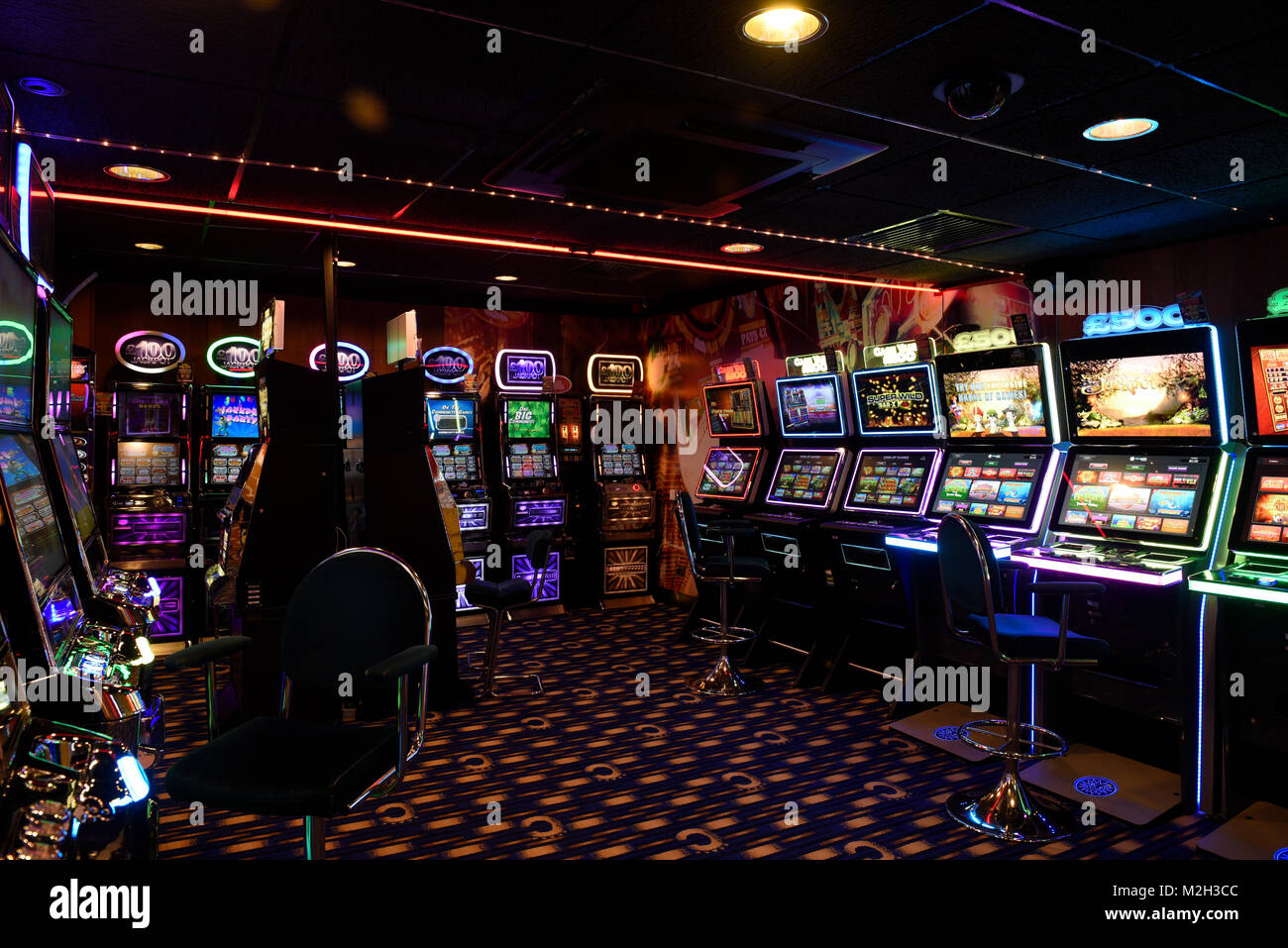 Fruit machines hi-res stock photography and images - Alamy
