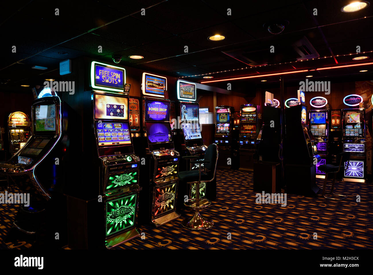 Traditional amusement arcade hi-res stock photography and images - Alamy