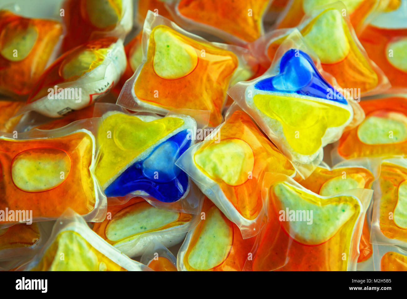 Dishwasher pods hi-res stock photography and images - Alamy