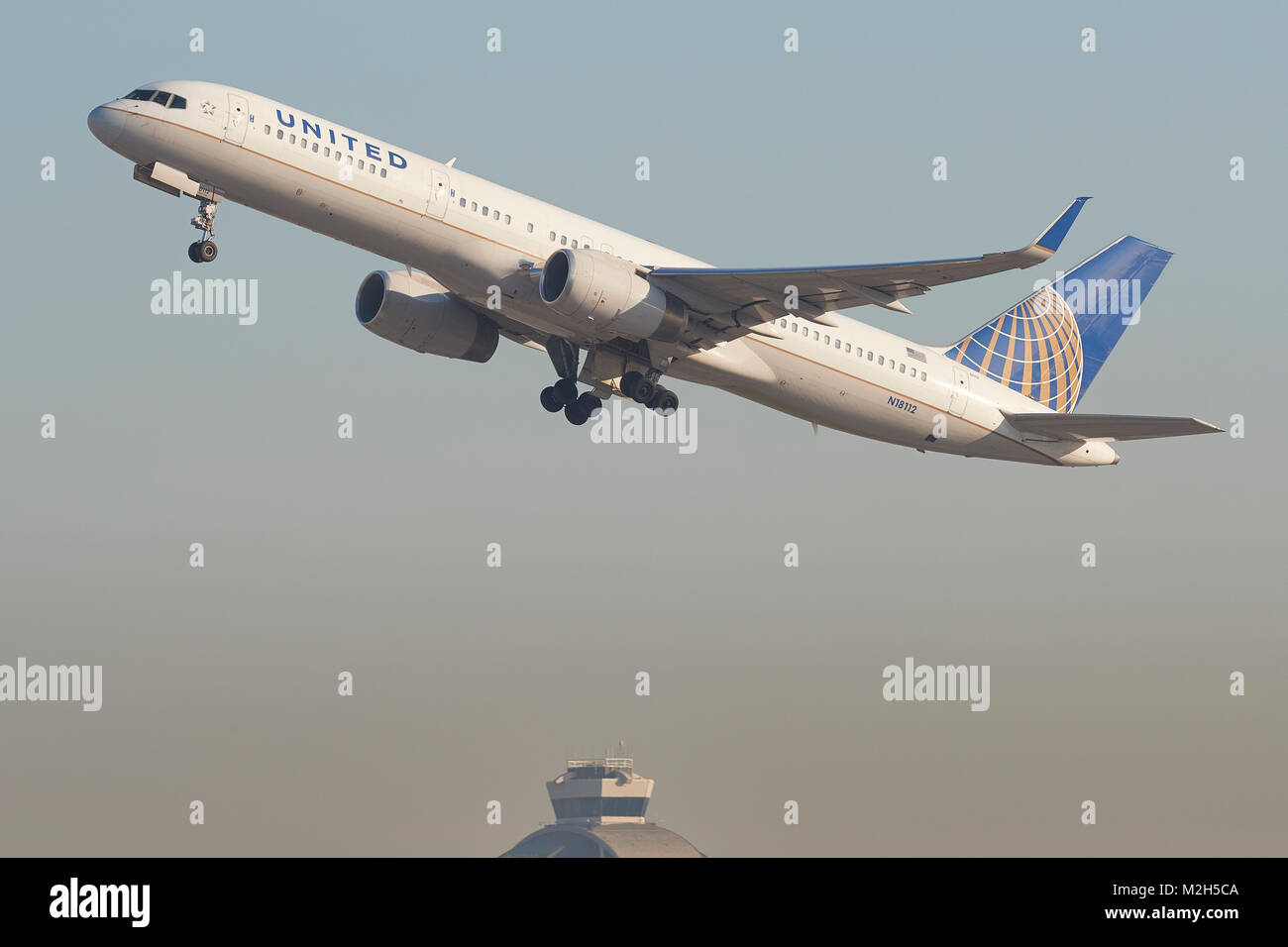 Boeing 757 united High Resolution Stock Photography and Images - Alamy