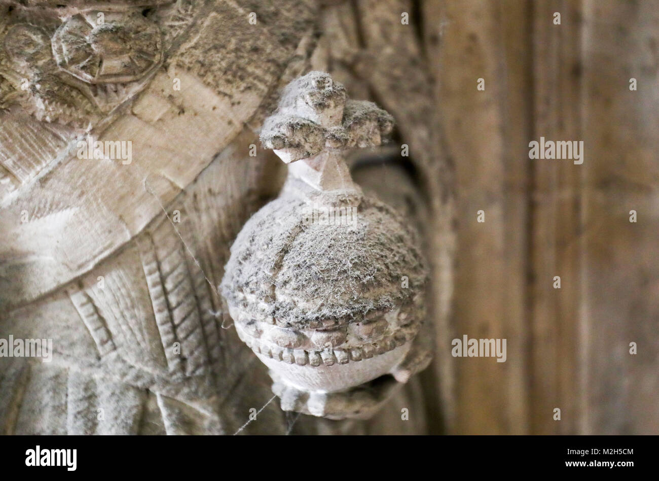 Layers of dust are visible on the Orb on the statue of Queen Victoria ...