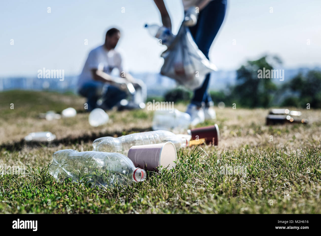 Littering the earth hi-res stock photography and images - Alamy