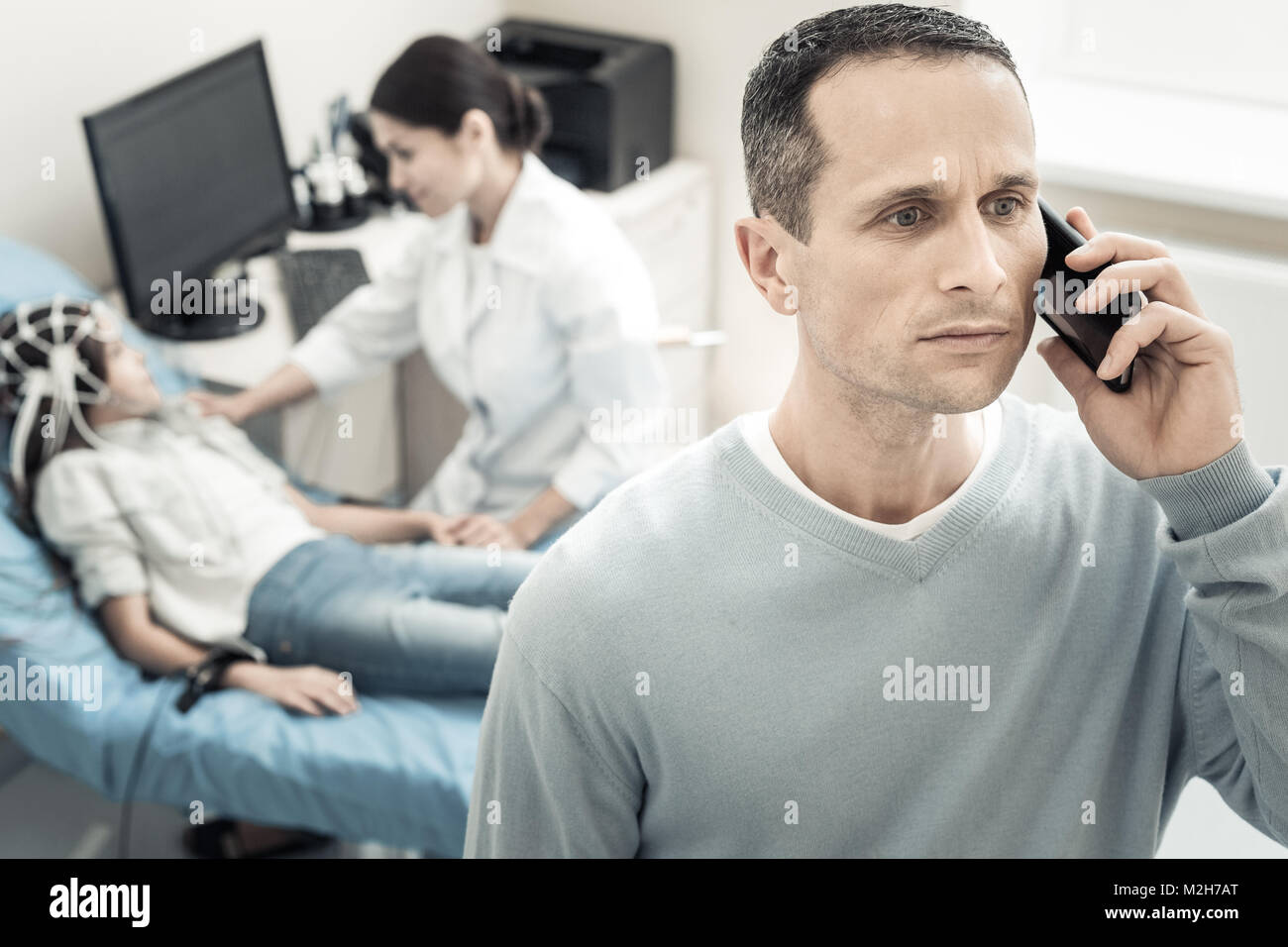 Making a phone call science hi-res stock photography and images - Alamy