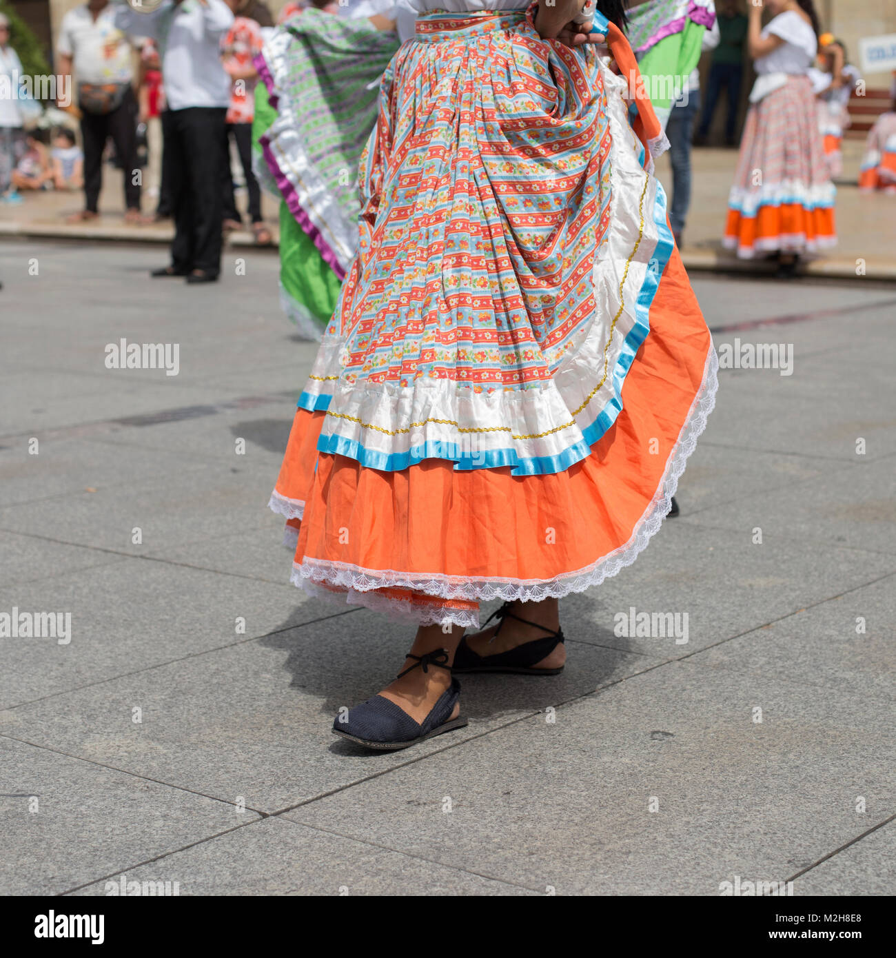 Colombian folk dance group with traditional clothing Stock Photo - Alamy