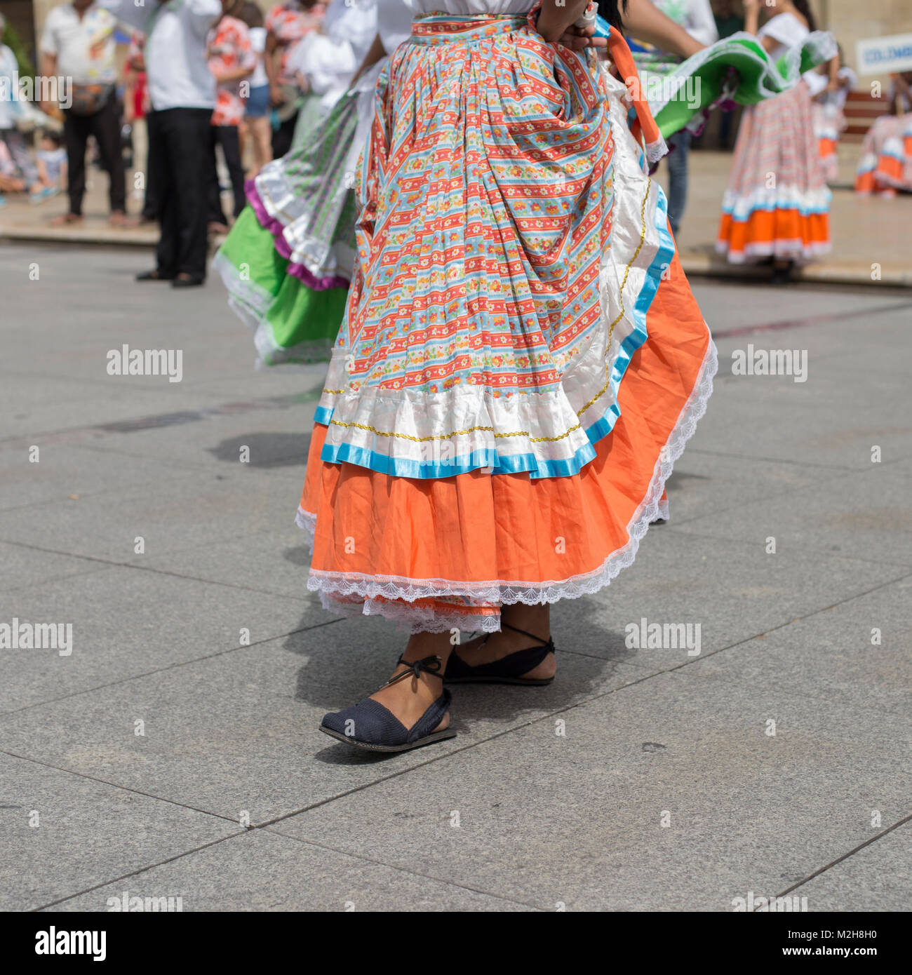 Colombian traditional dress hi-res stock photography and images - Alamy