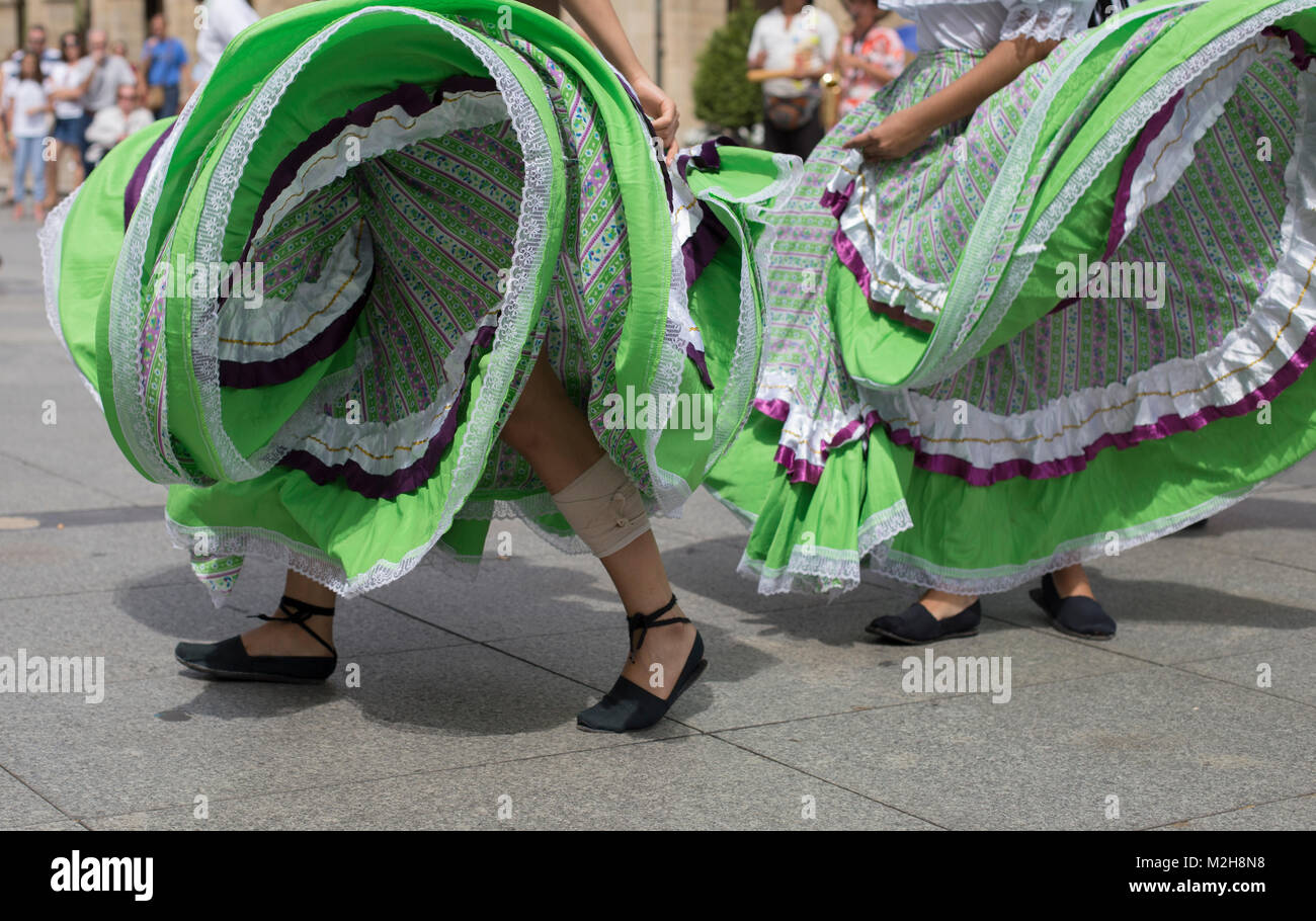 Colombian folk dance group with traditional clothing Stock Photo - Alamy