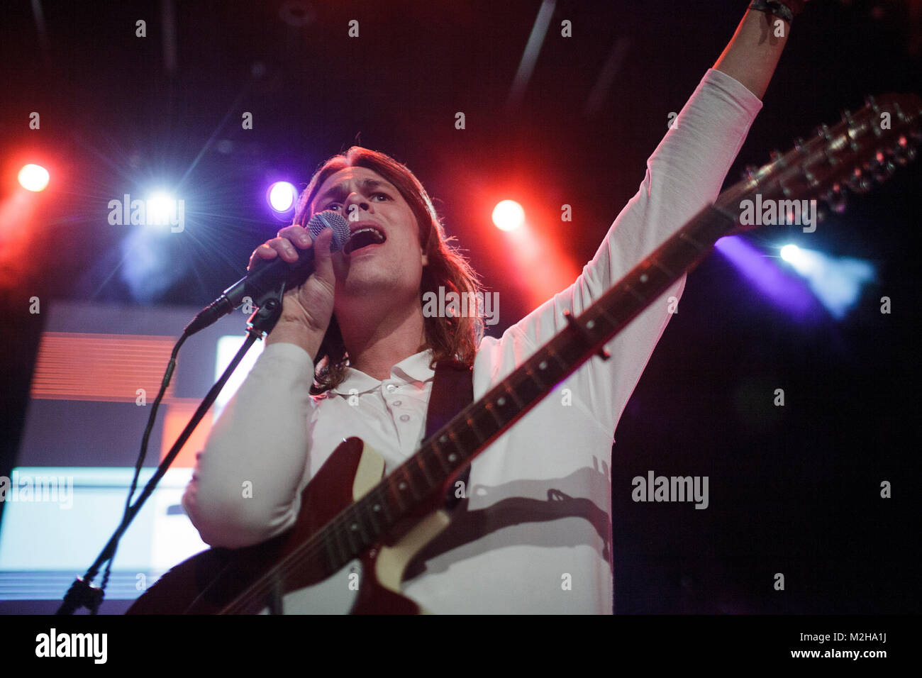 Artificial brothers band hi-res stock photography and images - Alamy