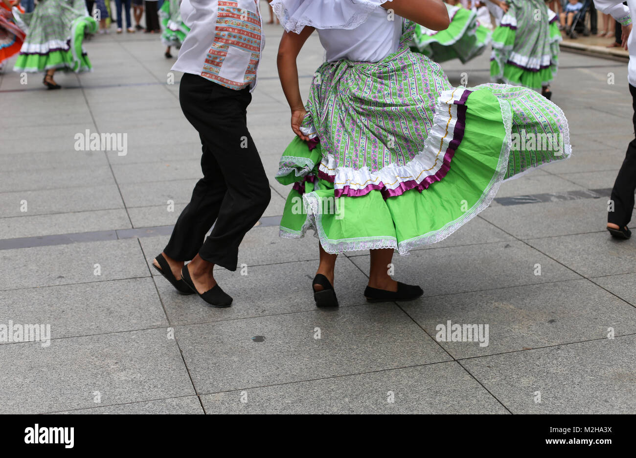 Colombian folk dance group with traditional clothing Stock Photo - Alamy