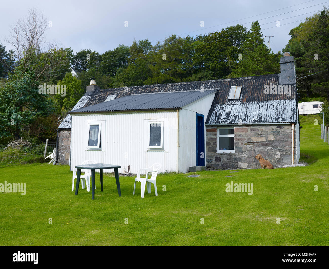 Self catering cottage on the shore of Loch Carron at Ardaneaskan ...
