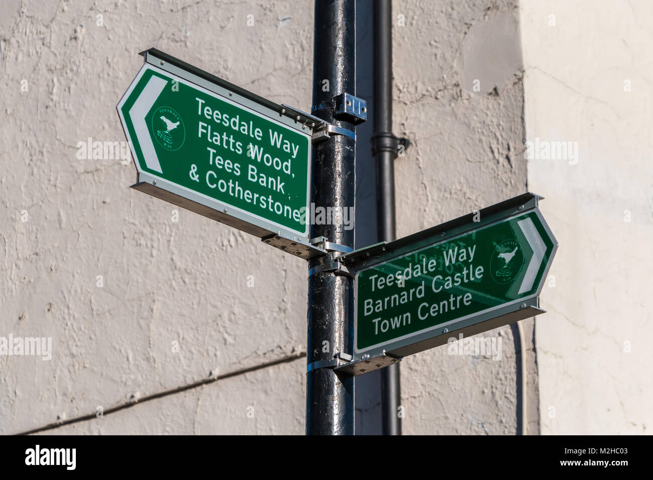Public footpath signs hi-res stock photography and images - Alamy