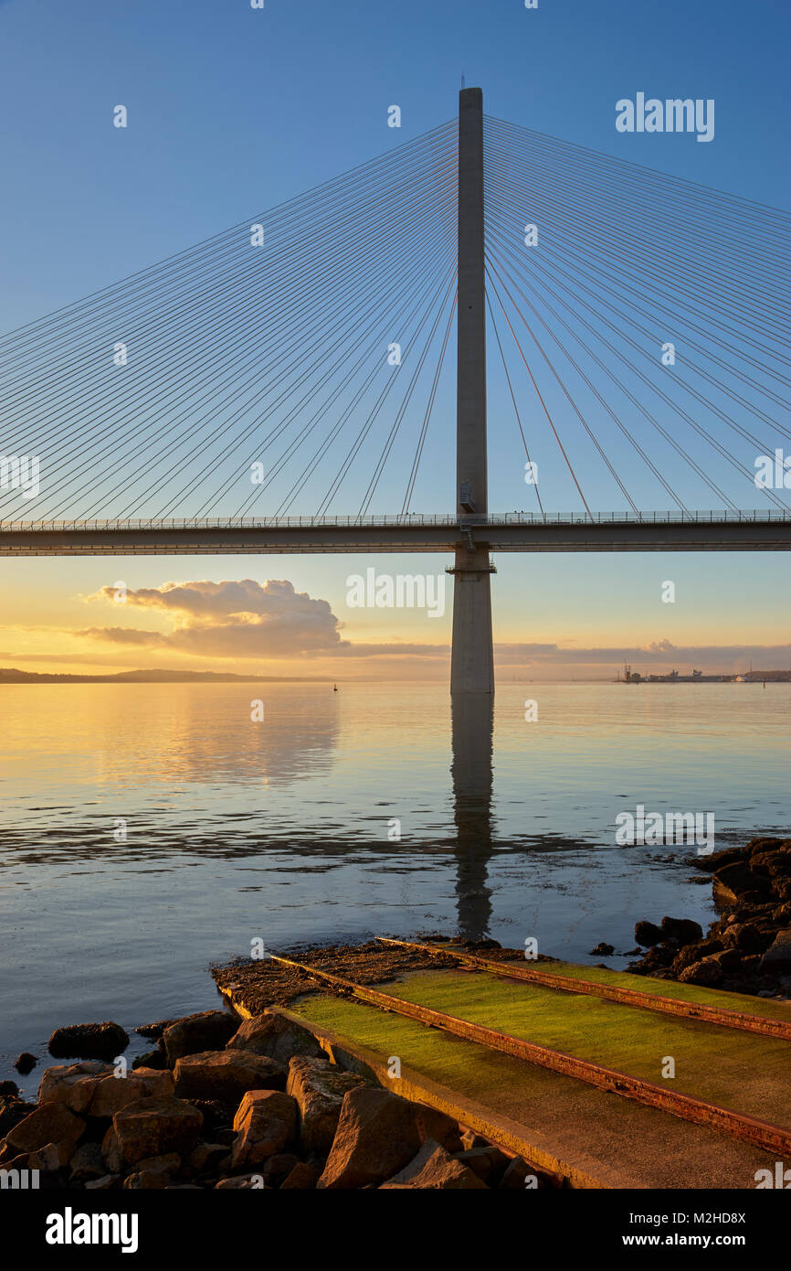Queensferry crossing hi-res stock photography and images - Alamy