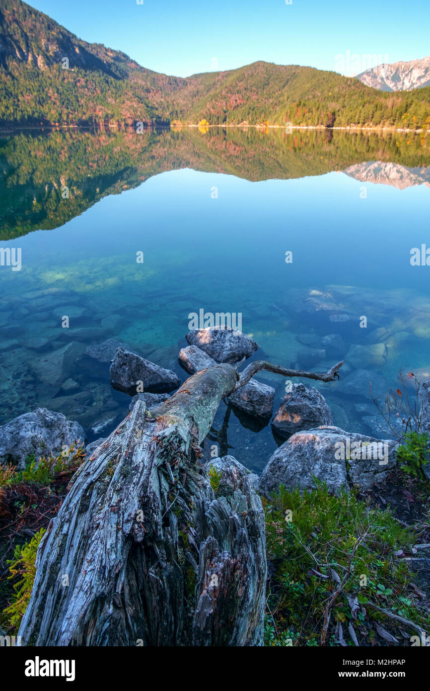 Wonderful autumn of Eibsee lake of Bavarian Alps in Germany, Europe ...
