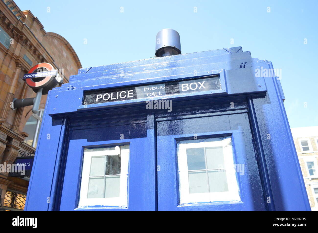 Blue police box in london hi-res stock photography and images - Alamy