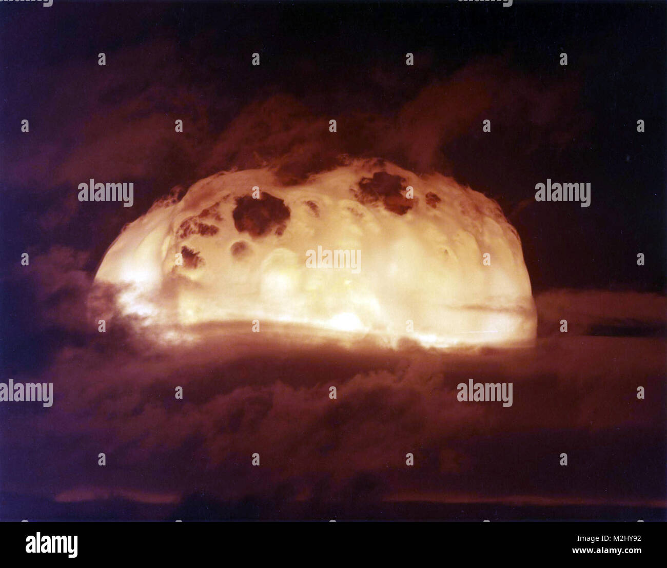 1960s atom bomb blast hi-res stock photography and images - Alamy