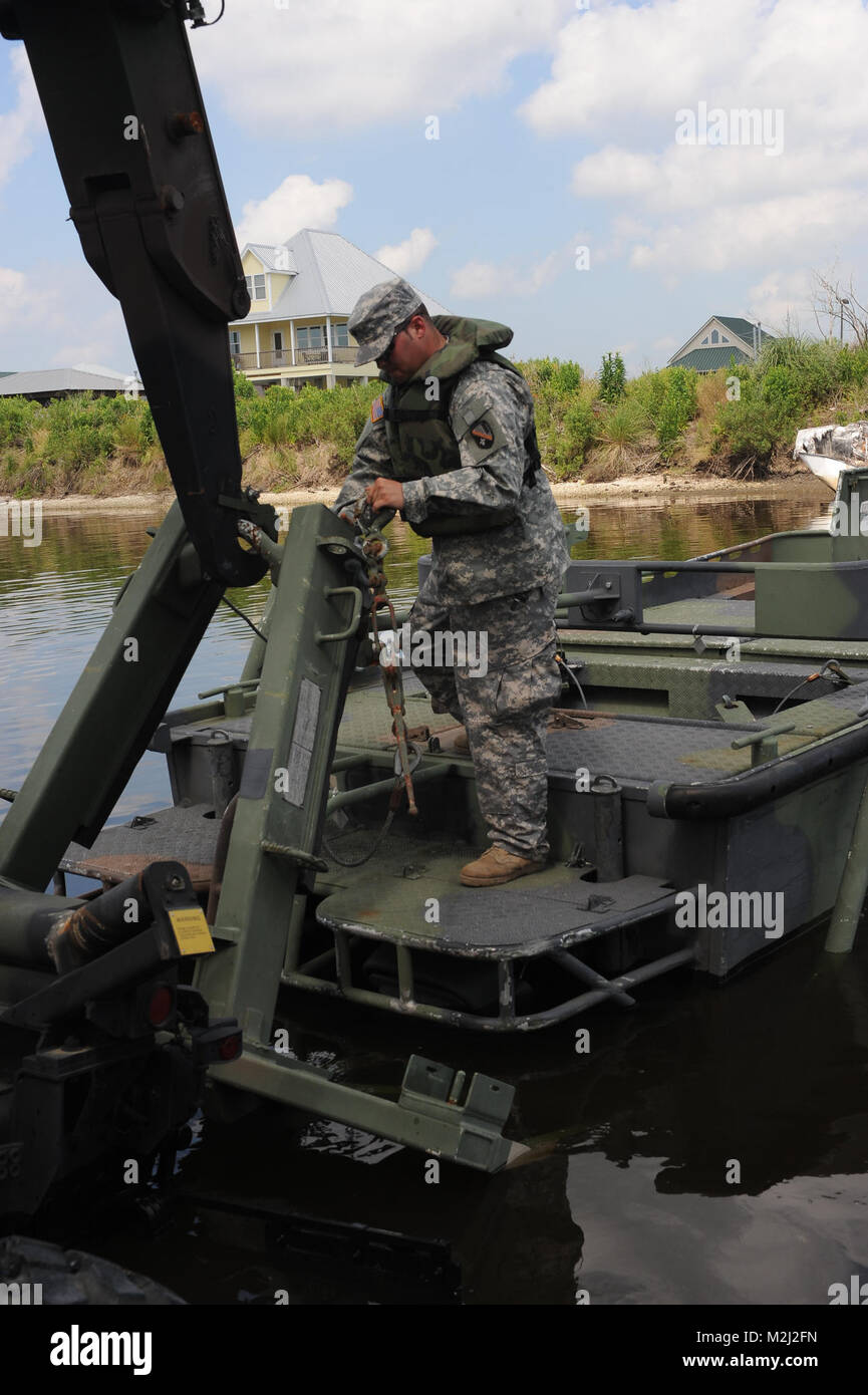 ST BERNARD, LA - Louisiana National Guardsmen of 2225th Multi-Role ...