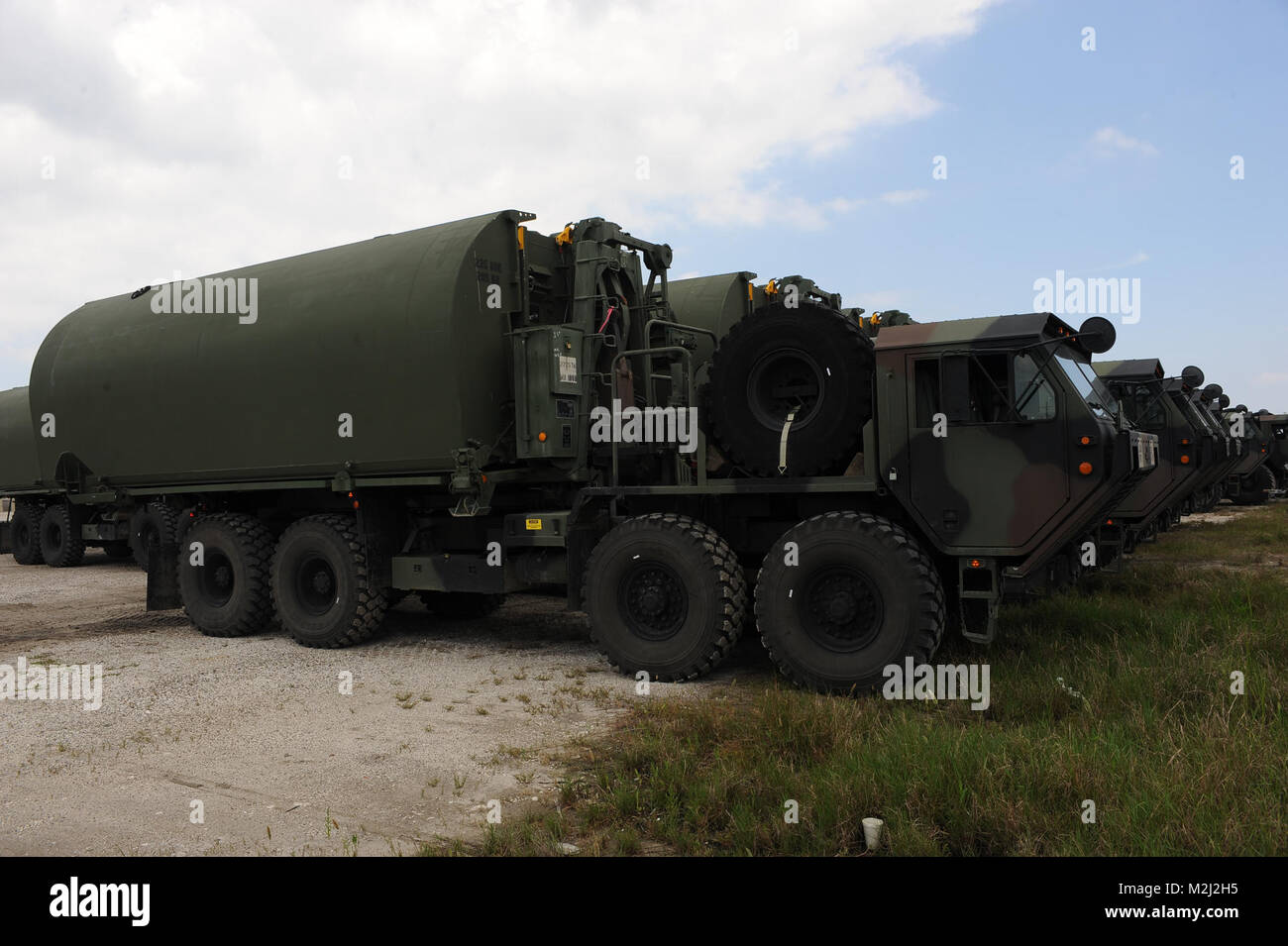 ST BERNARD, LA - Louisiana National Guardsmen of 2225th Multi-Role ...