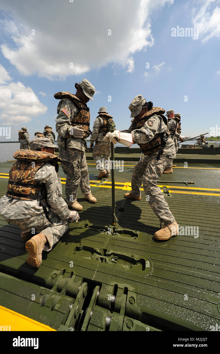 ST BERNARD, LA - Louisiana National Guardsmen of 2225th Multi-Role ...