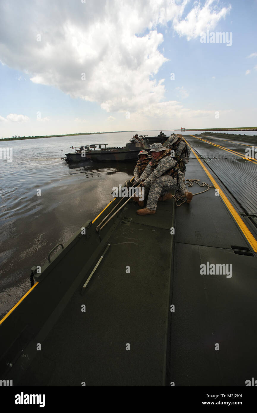 ST BERNARD, LA - Louisiana National Guardsmen of 2225th Multi-Role ...