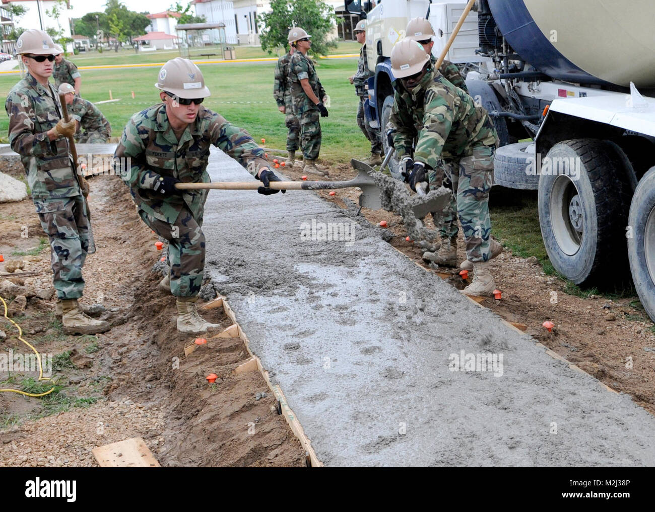 100513-N-6357K-036 ROTA, Spain (May 13, 2010) Seabees assigned to Naval ...